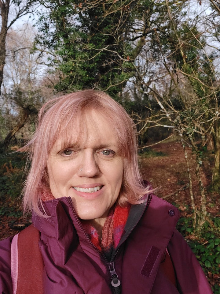 Ep 54: Claire Casely ‘The Fairy Whisperer’ – Scarlett of the Fae